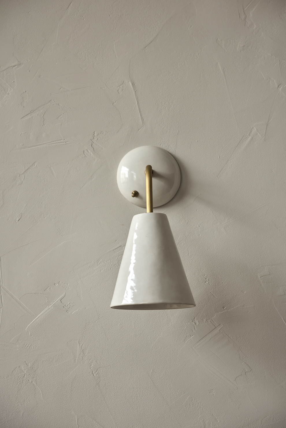 Simple Sconce in Salt – NPAGE STUDIO
